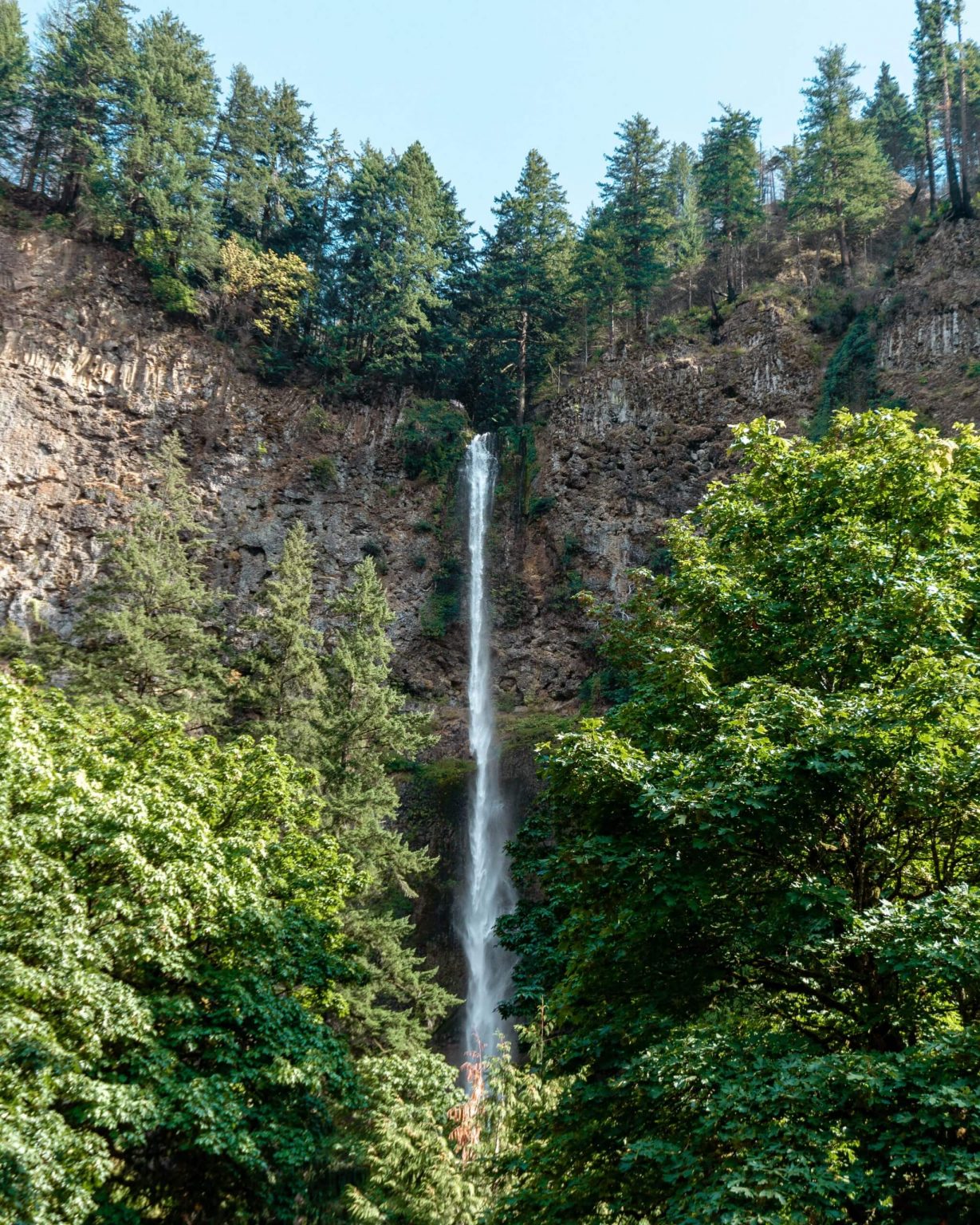 Famous Waterfall Hike Near Portland - Multnomah Falls Oregon
