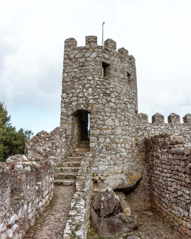 Hiking to the Famous Castle of Moors in Sintra